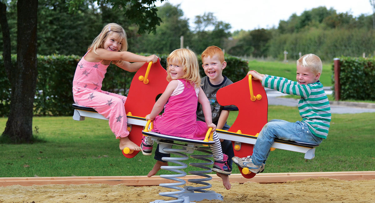 Wippe für den Kindergarten | Mehr erfahren | LEDON